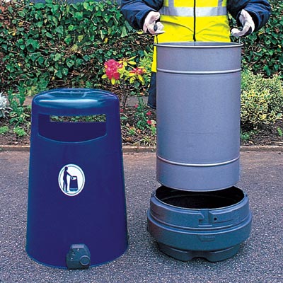 Topsy 2000™ Litter Bin by Glasdon